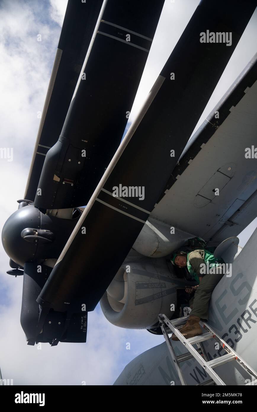ATLANTIC OCEAN – Staff Sgt. Jonathan Cruz an airframe mechanic assigned ...