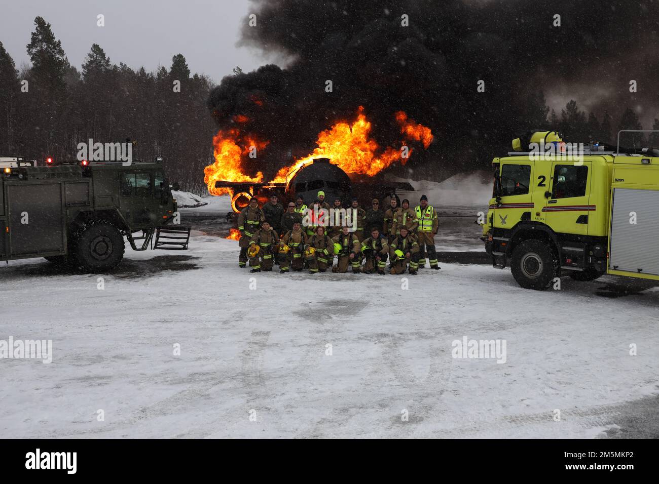 U s team pose group photo hi-res stock photography and images - Alamy