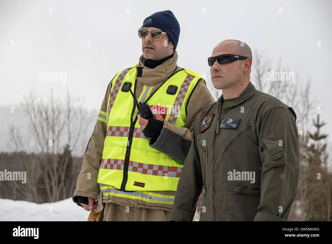 U.S. Marine Corps Gunnery Sgt. Shawn Litchfield and a Norwegian ...