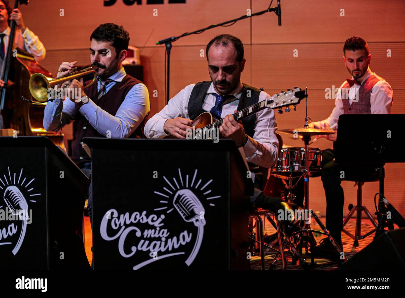 Conosci casa hi-res stock photography and images - Alamy