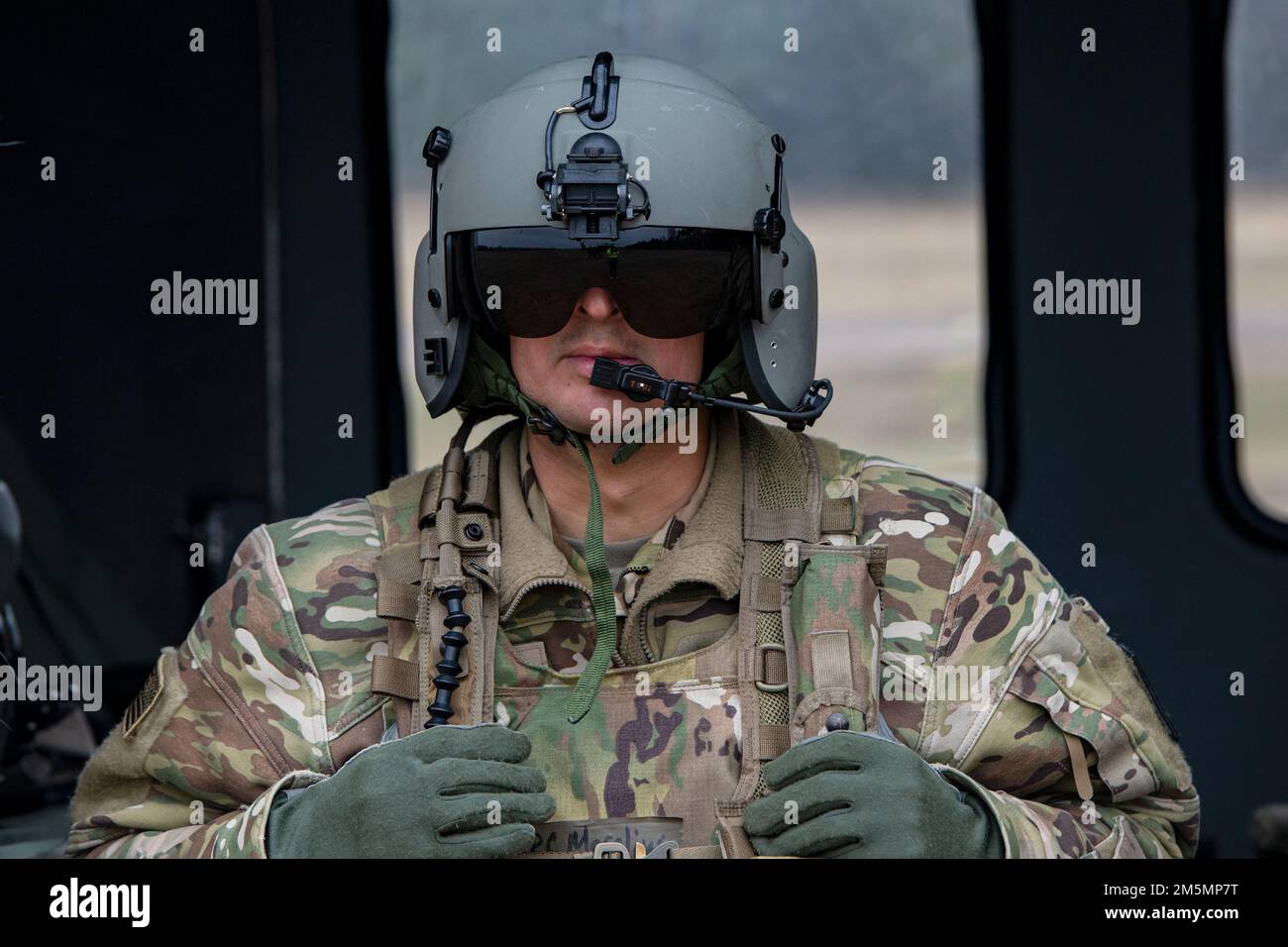 Uh 60 helicopter repairer hi-res stock photography and images - Alamy