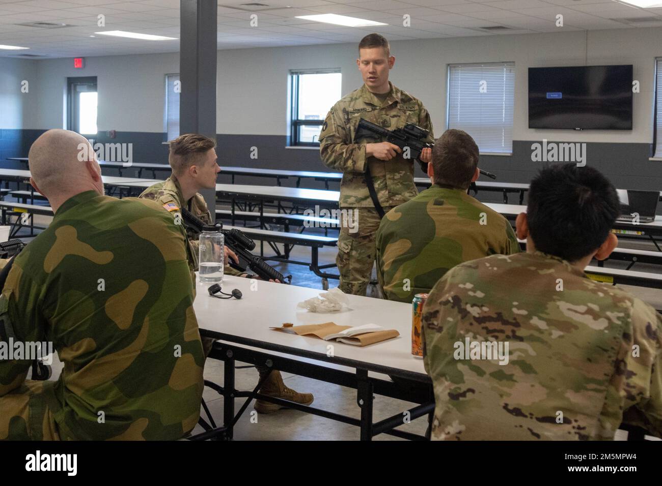 Service members from the Norwegian Heimvernet participated in ...