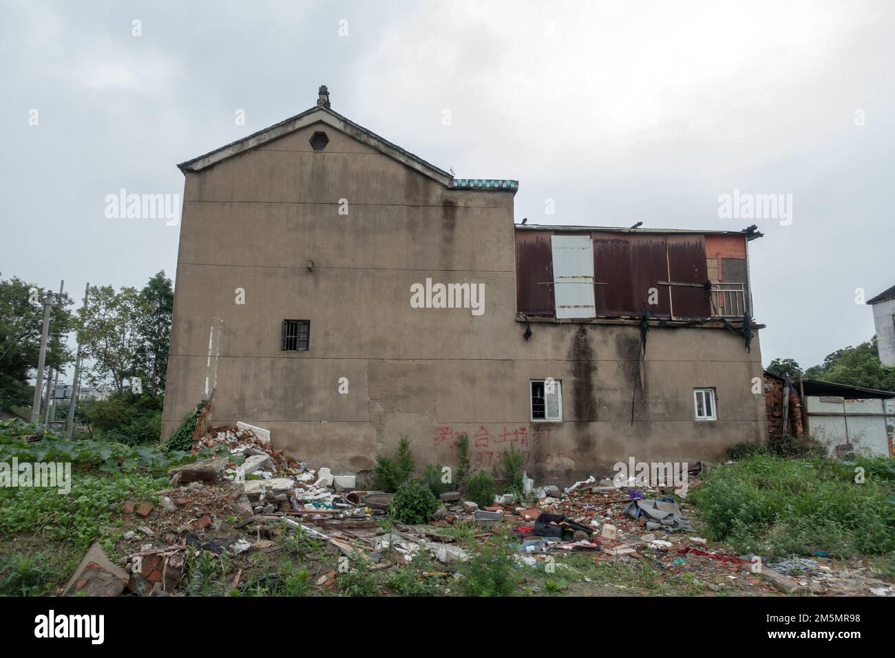 Old ruined building after hi-res stock photography and images - Alamy