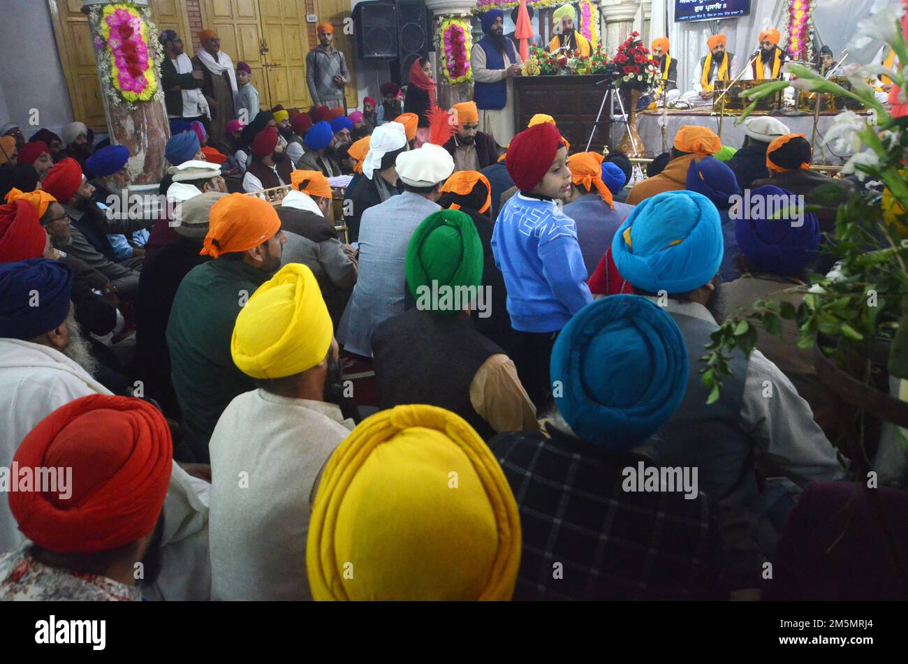 Peshawar, Khyber Pakhtunkhwa, Pakistan. 28th Dec, 2022. Sikh devotees ...