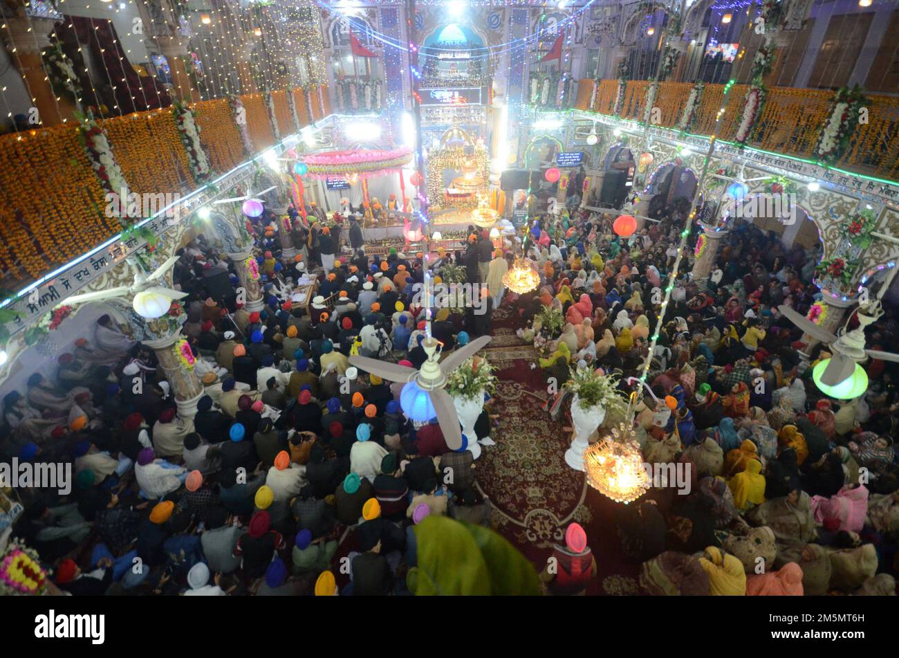 Peshawar, Khyber Pakhtunkhwa, Pakistan. 28th Dec, 2022. Sikh devotees ...