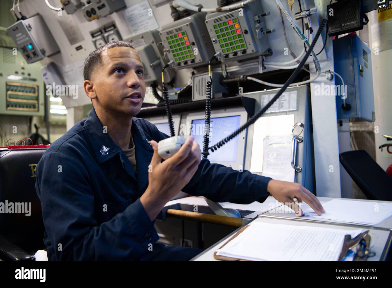 Engineering officer of the watch hi-res stock photography and images ...