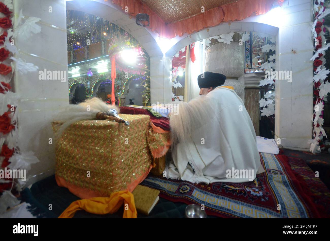 Peshawar, Khyber Pakhtunkhwa, Pakistan. 28th Dec, 2022. Sikh devotees ...