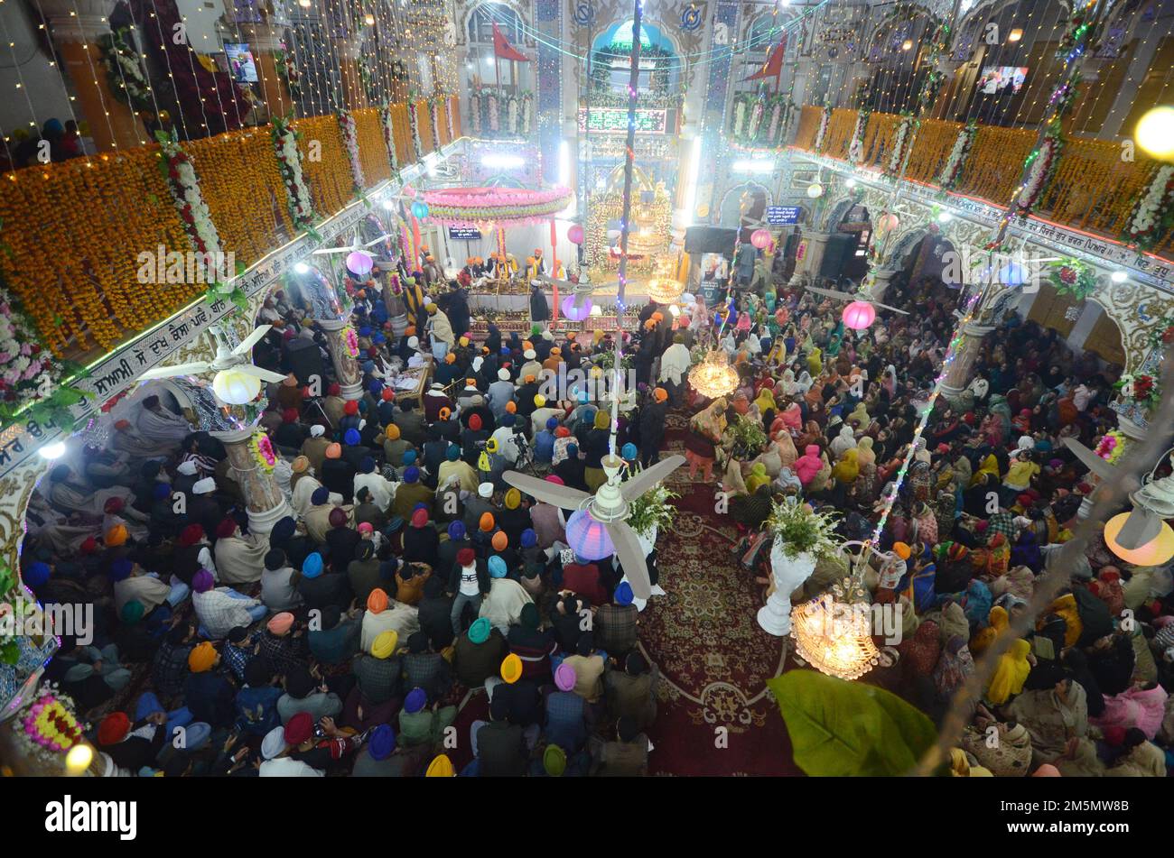 Peshawar, Khyber Pakhtunkhwa, Pakistan. 28th Dec, 2022. Sikh devotees ...