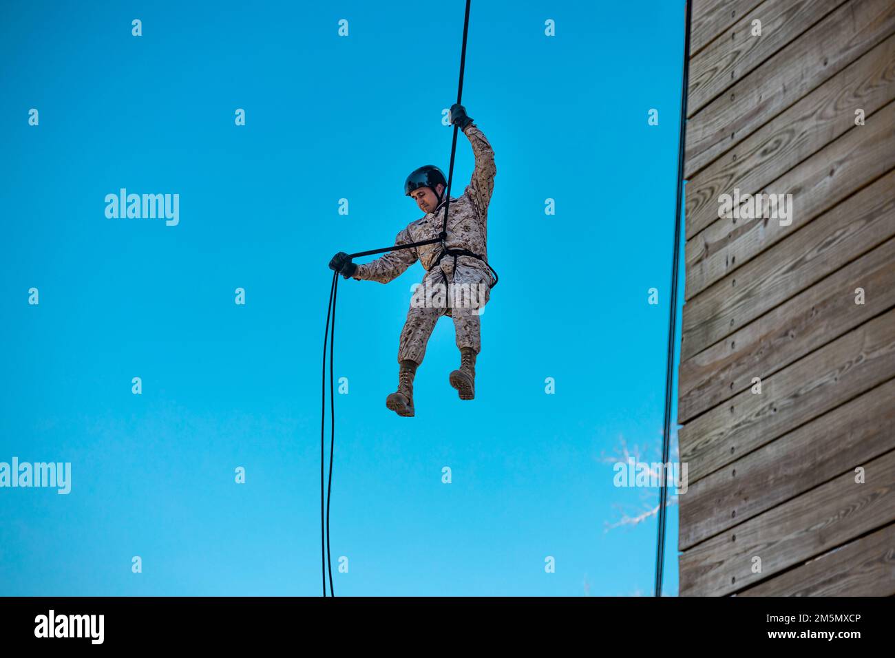 Recruits with India Company, 3rd Recruit Training Battalion, go down ...