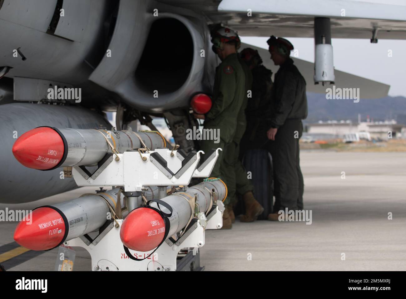 U.S. Marines with Marine All Weather Fighter Attack Squadron (VMFA(AW ...