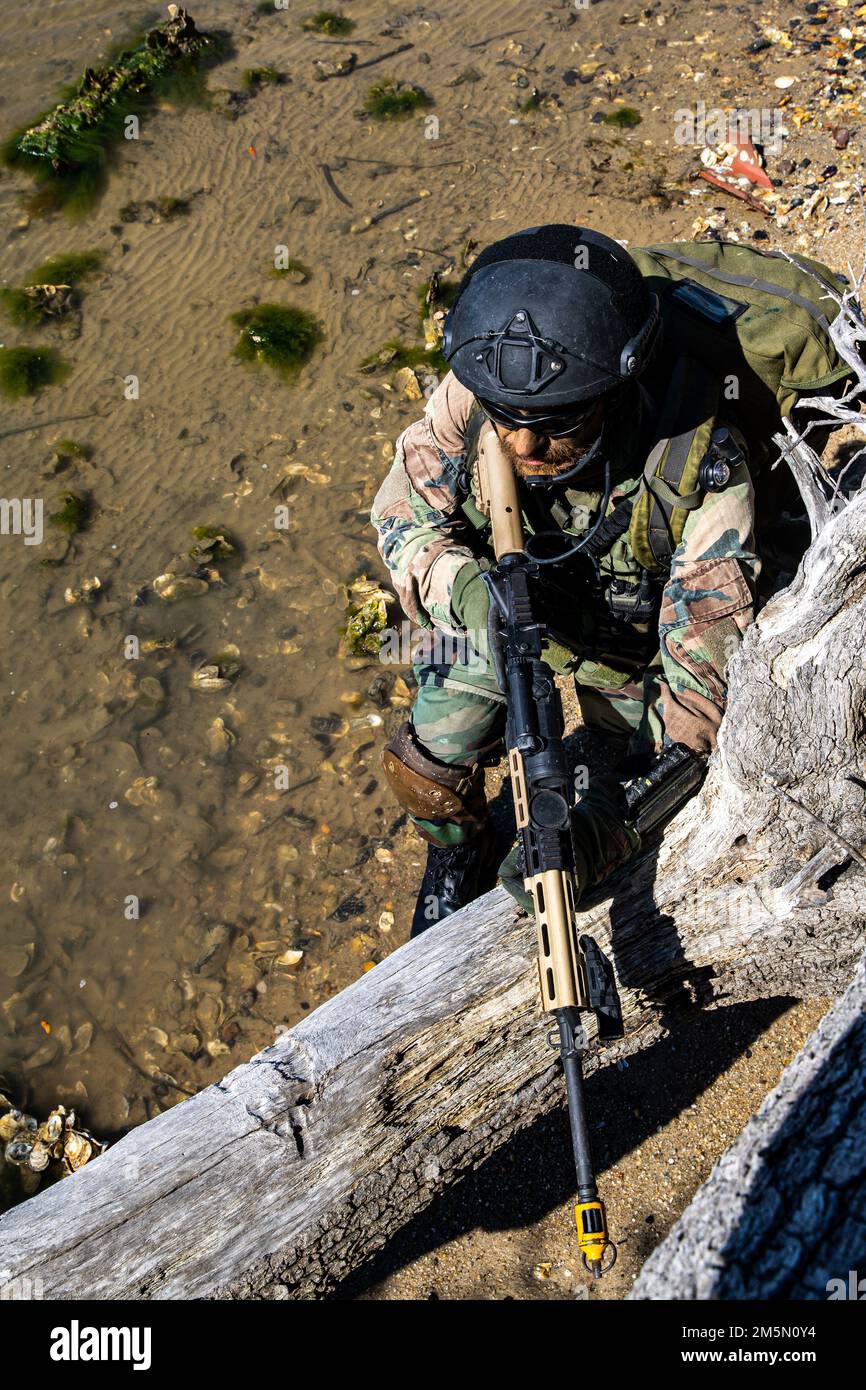 A Dutch Marine with the Marine Squadron Carib, Netherland Marine Corps ...
