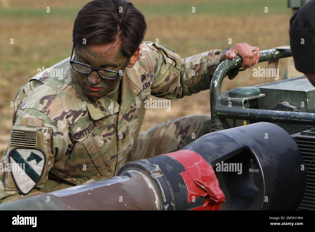 Soldiers assigned to 3rd Battalion, 320th Field Artillery Regiment, 101st Airborne Division ...