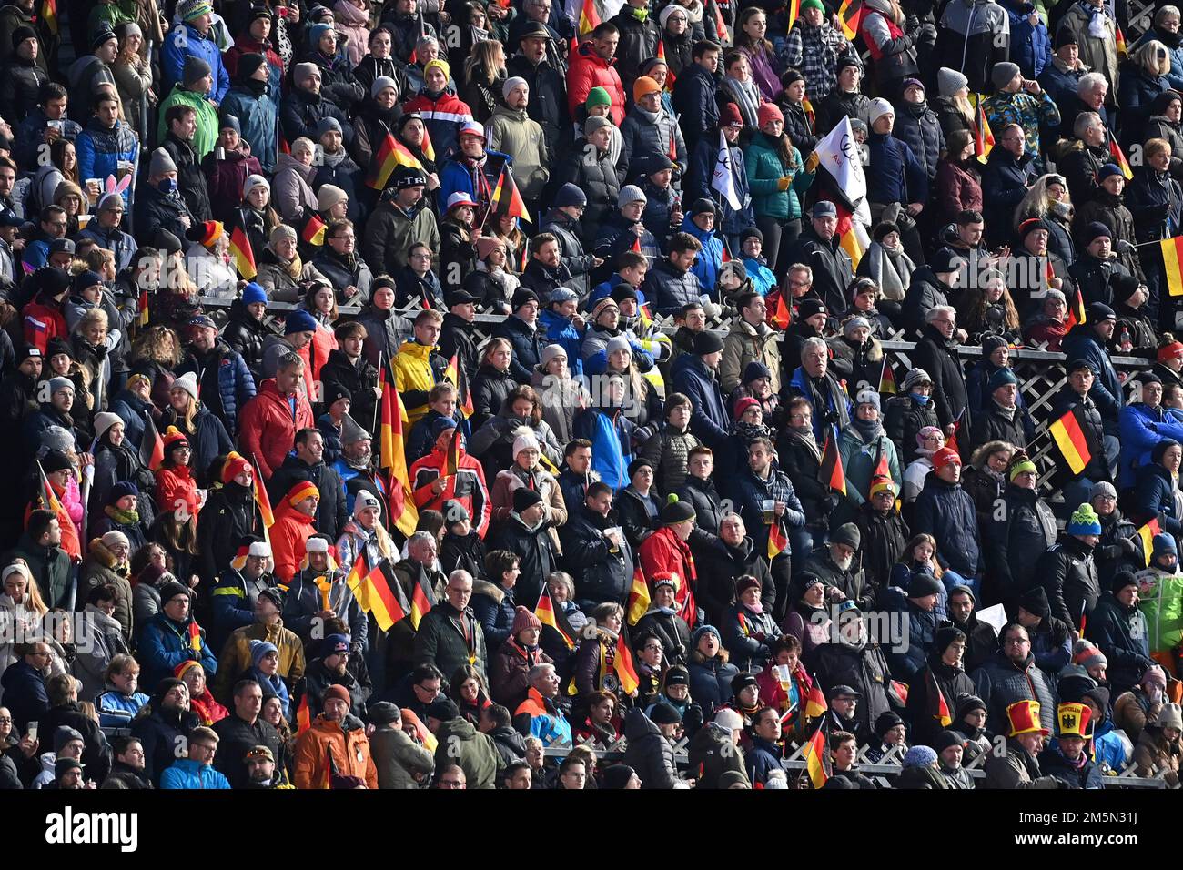 Oberstdorf, Deutschland. 29th Dec, 2022. Audience, spectators, full ...