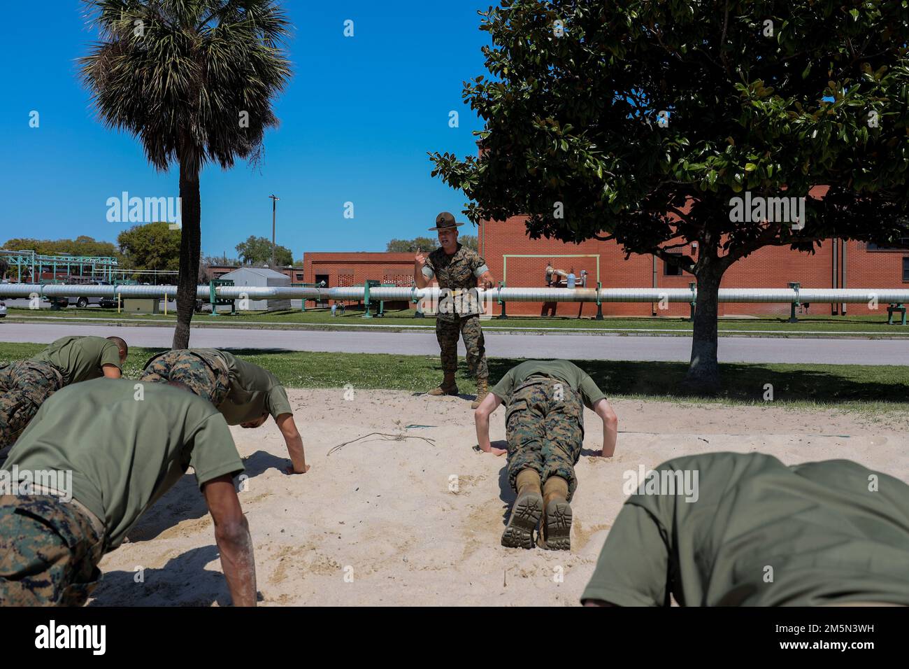 Recruits with Alpha Company, 1st Recruit Training Battalion, receive ...