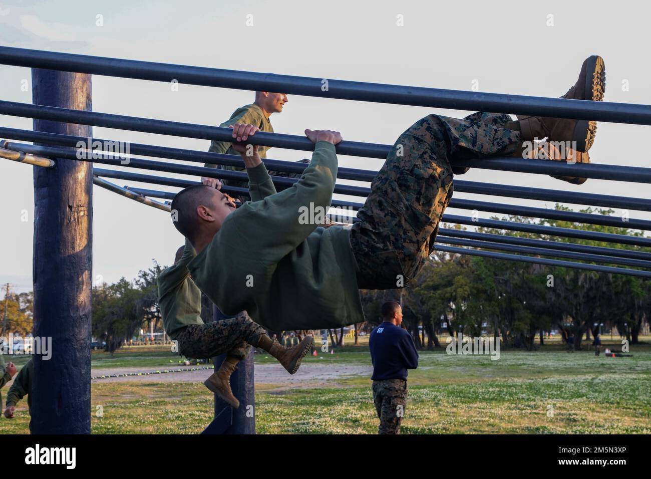 Recruits with India Company, 3rd Recruit Training Battalion, conduct ...