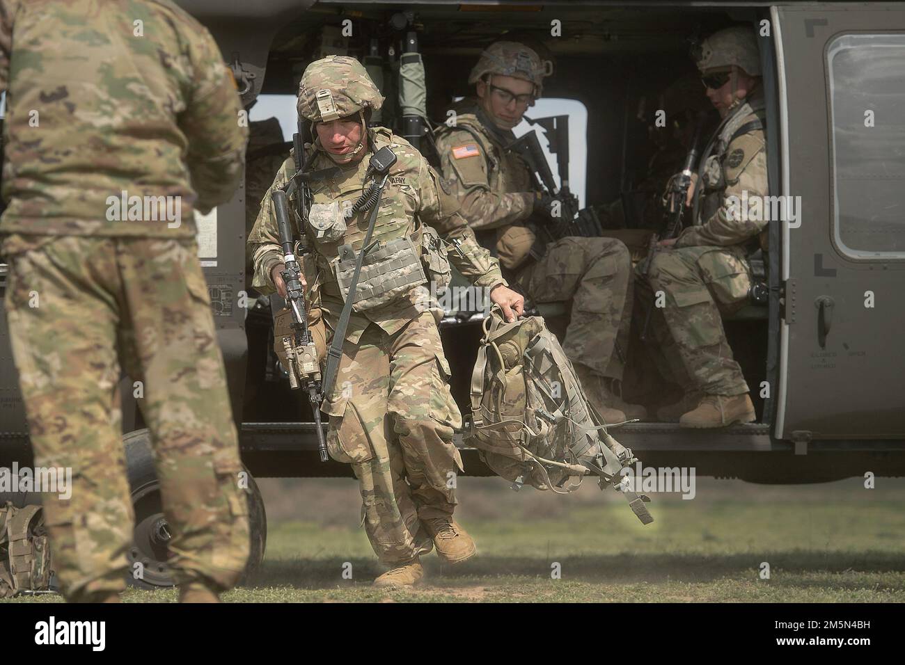 Idaho Army National Guard Soldiers from Charlie Company, 2-116th ...