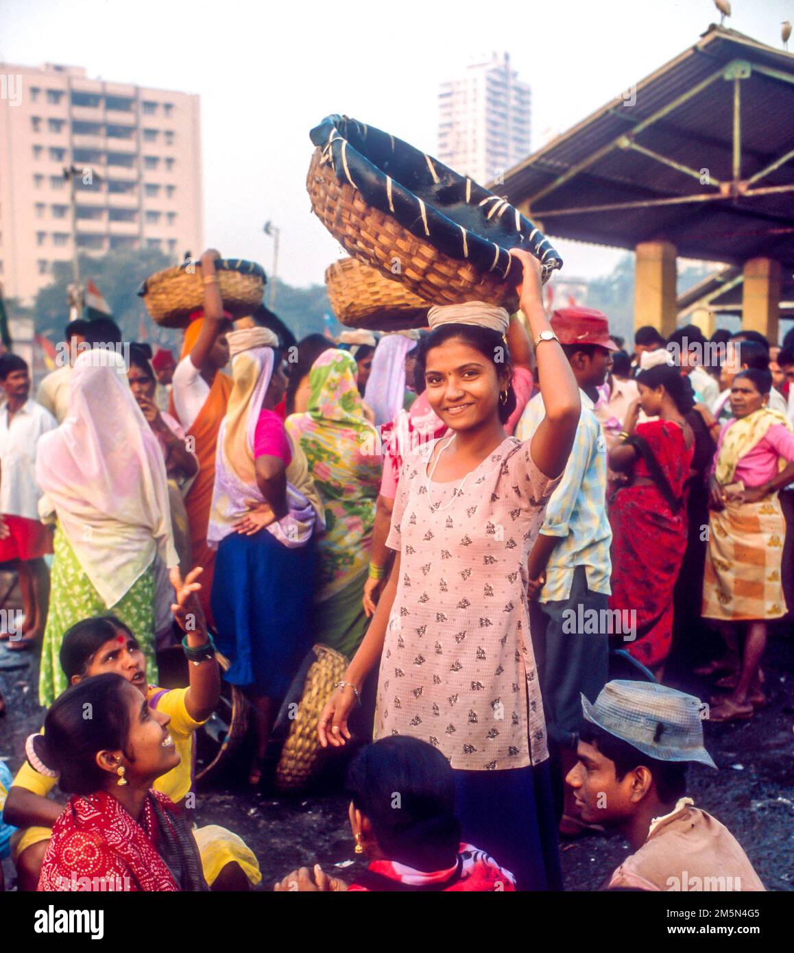 India. Maharashtra. Mumbai (Bombay). Women at the fish market Stock ...