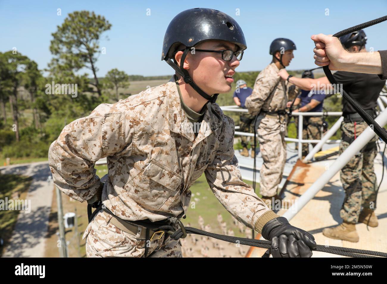 Recruits with India Company, 3rd Recruit Training Battalion learn how ...