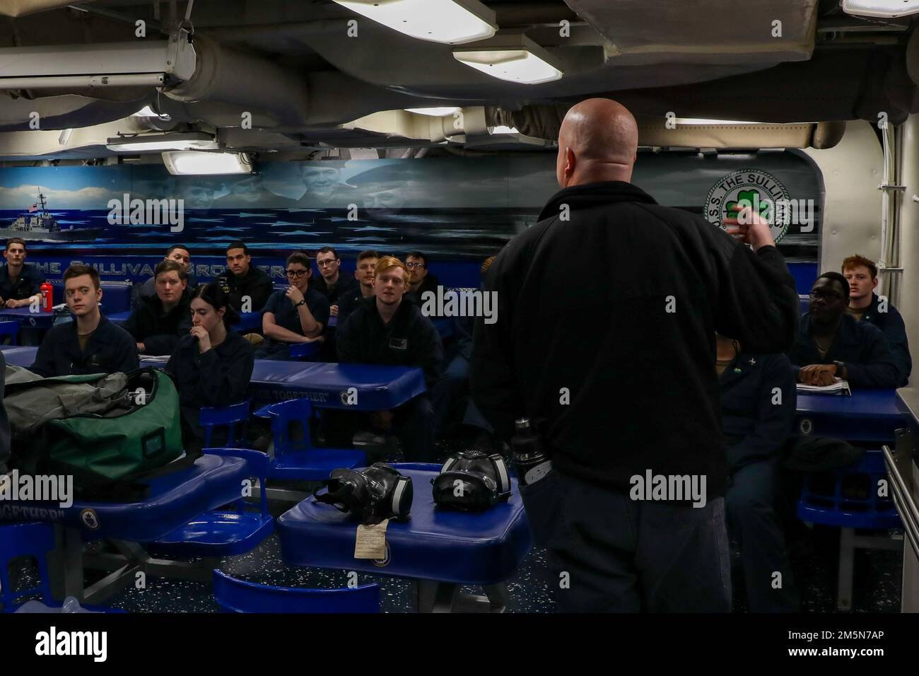 U s navy chief damage controlman hi-res stock photography and images ...