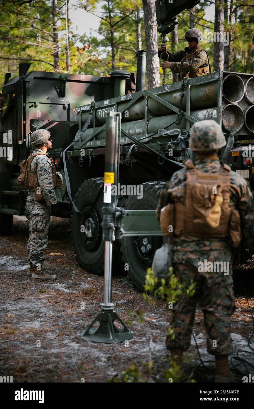 U.S. Marines with Sierra Battery, 2d Battalion, 10th Marine Regiment ...
