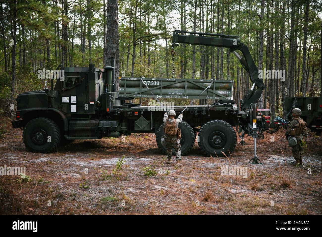 U.S. Marines with Sierra Battery, 2d Battalion, 10th Marine Regiment ...