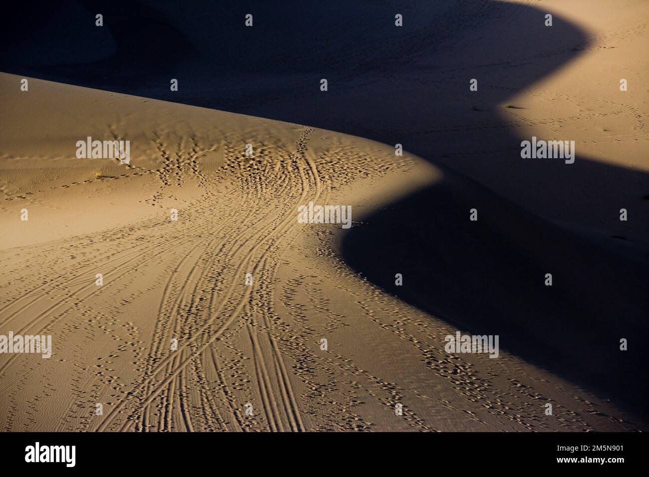 Singing Sands Mountain,Gansu Province Stock Photo - Alamy
