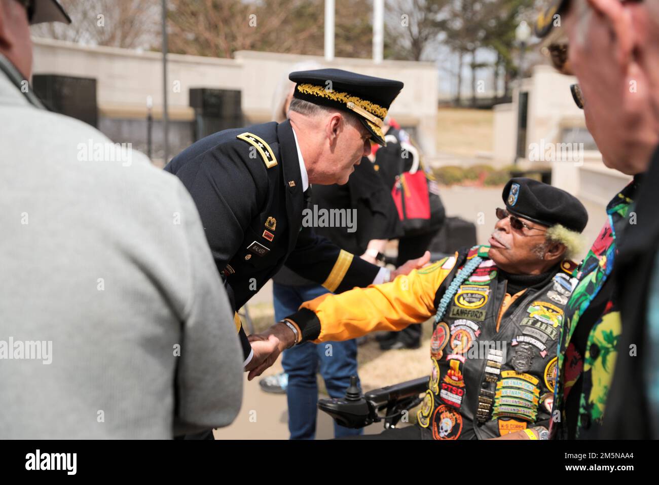 Lt. Gen. Donnie Walker expresses his appreciation to Vietnam veteran ...