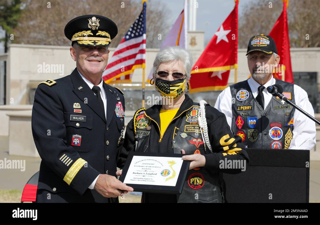 Barbara Langford receives the 2022 Associates Vietnam Veteran of ...