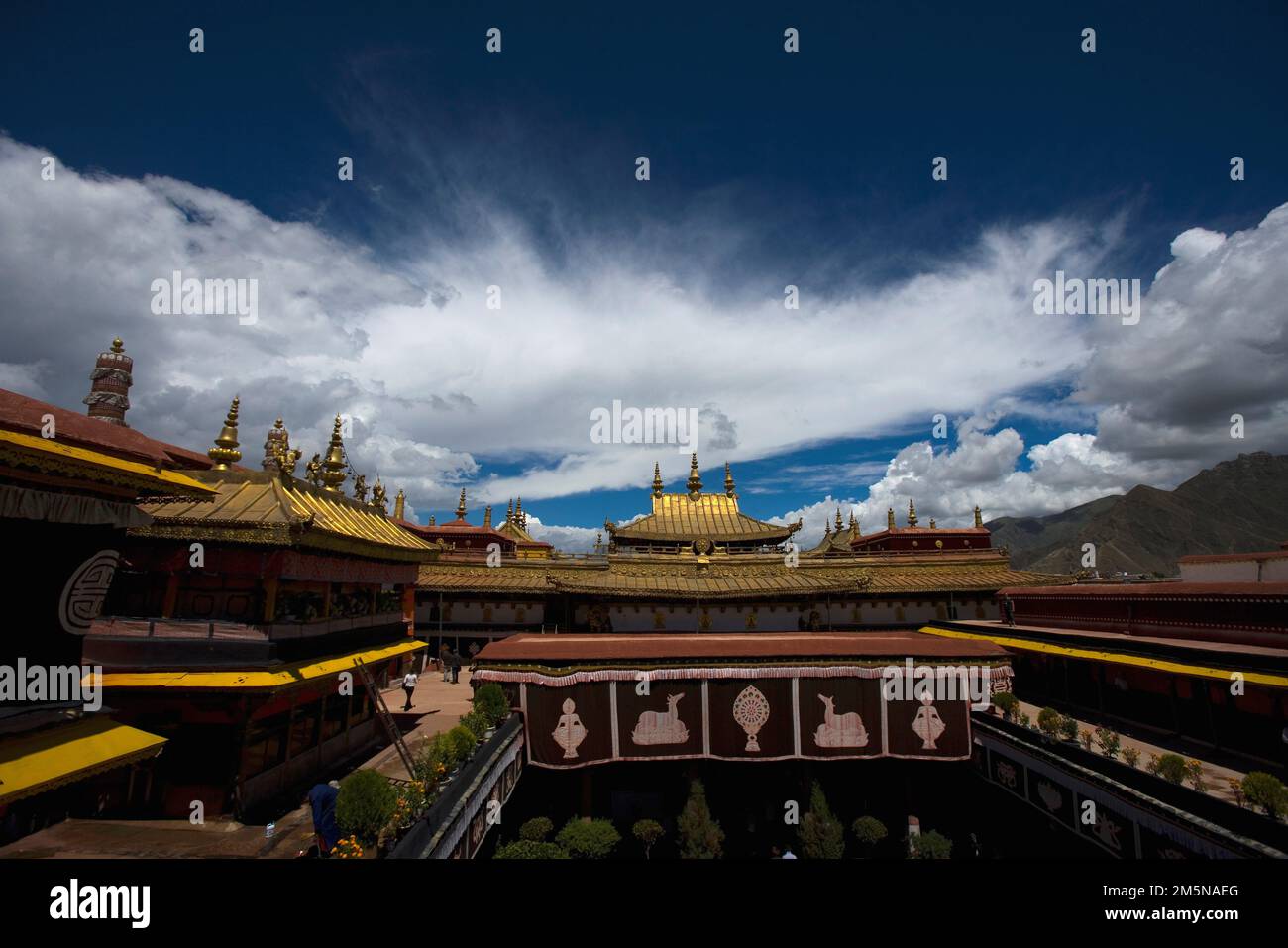 Tibet jokhang temple buddha image hi-res stock photography and images ...