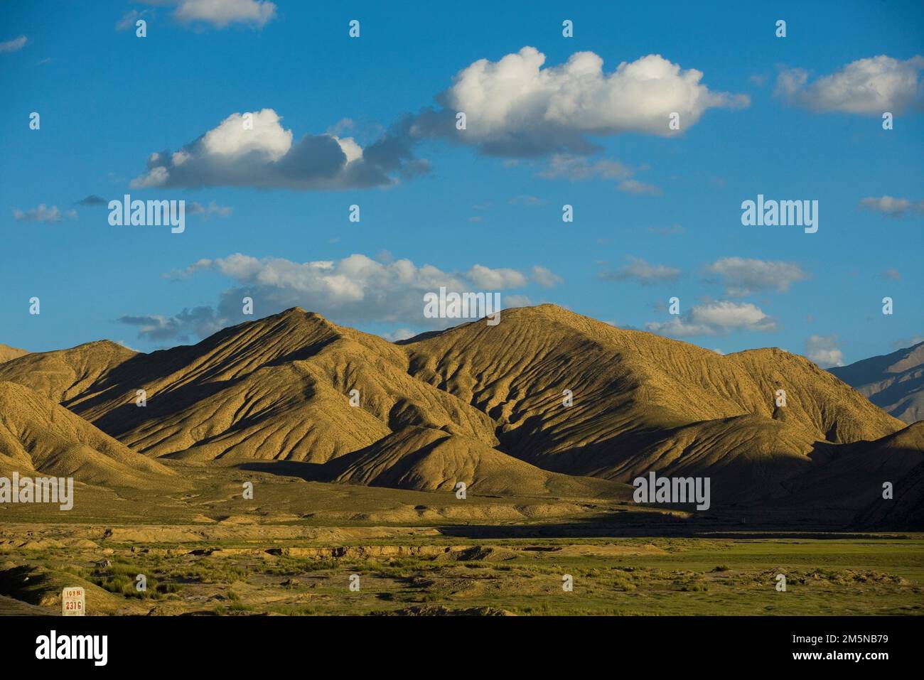 Mountain and river in Highland Area Stock Photo - Alamy