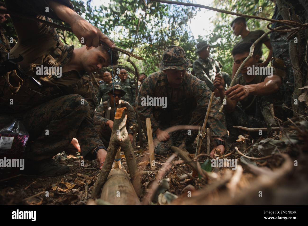 U.S. Marines with 3d Reconnaissance Battalion, 3d Marine Division, and Philippine Marines with ...