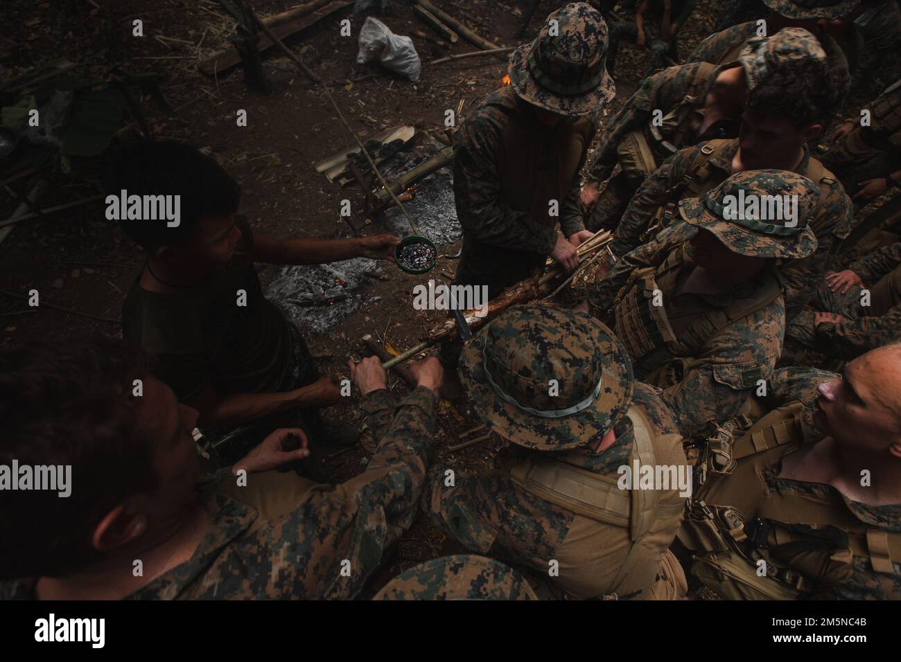 U.S. Marines with 3d Reconnaissance Battalion, 3d Marine Division, and Philippine Marines with ...