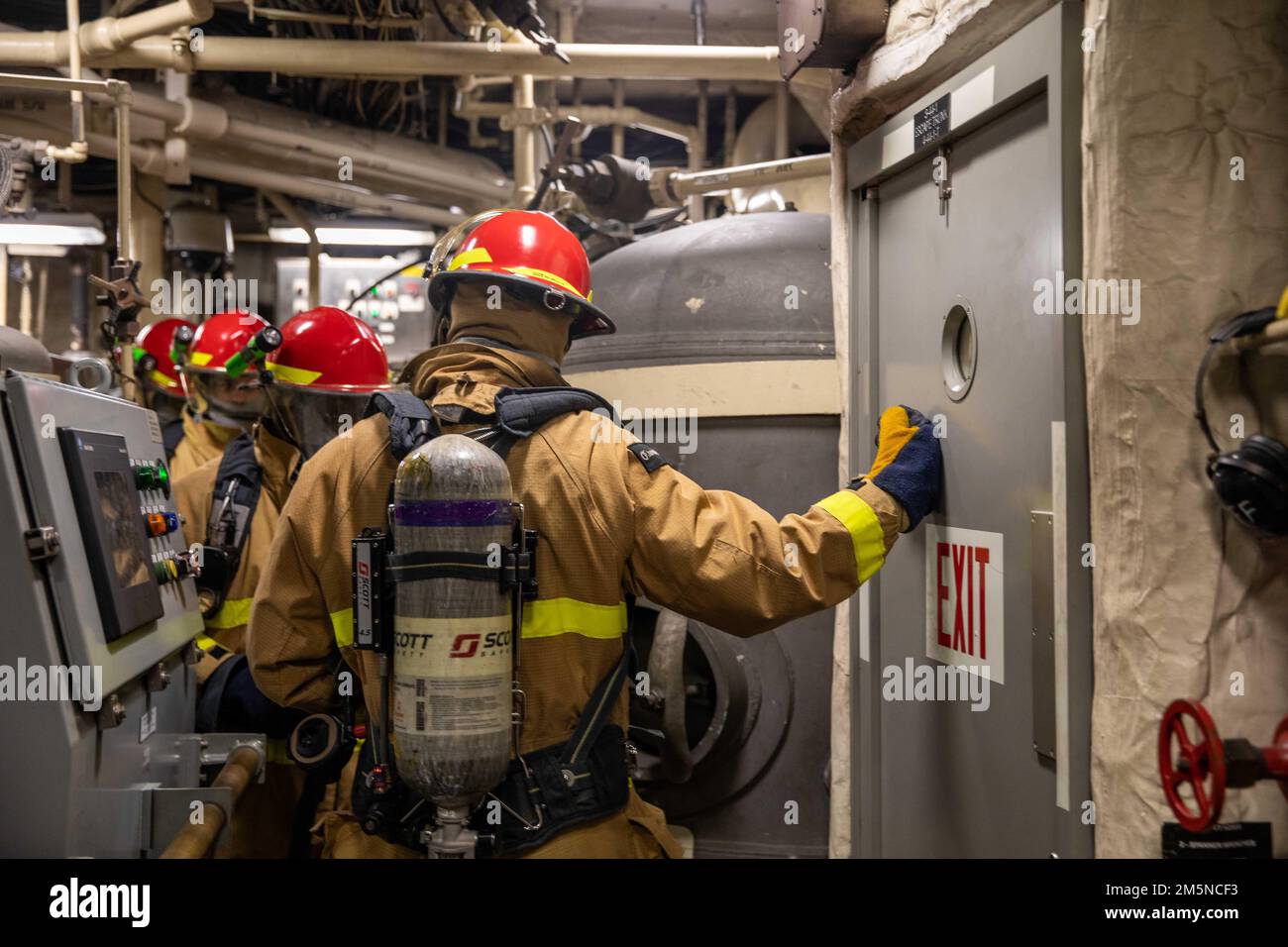 220329-N-HD110-1016 CARIBBEAN SEA - (March 29, 2022) -- Boatswain’s ...