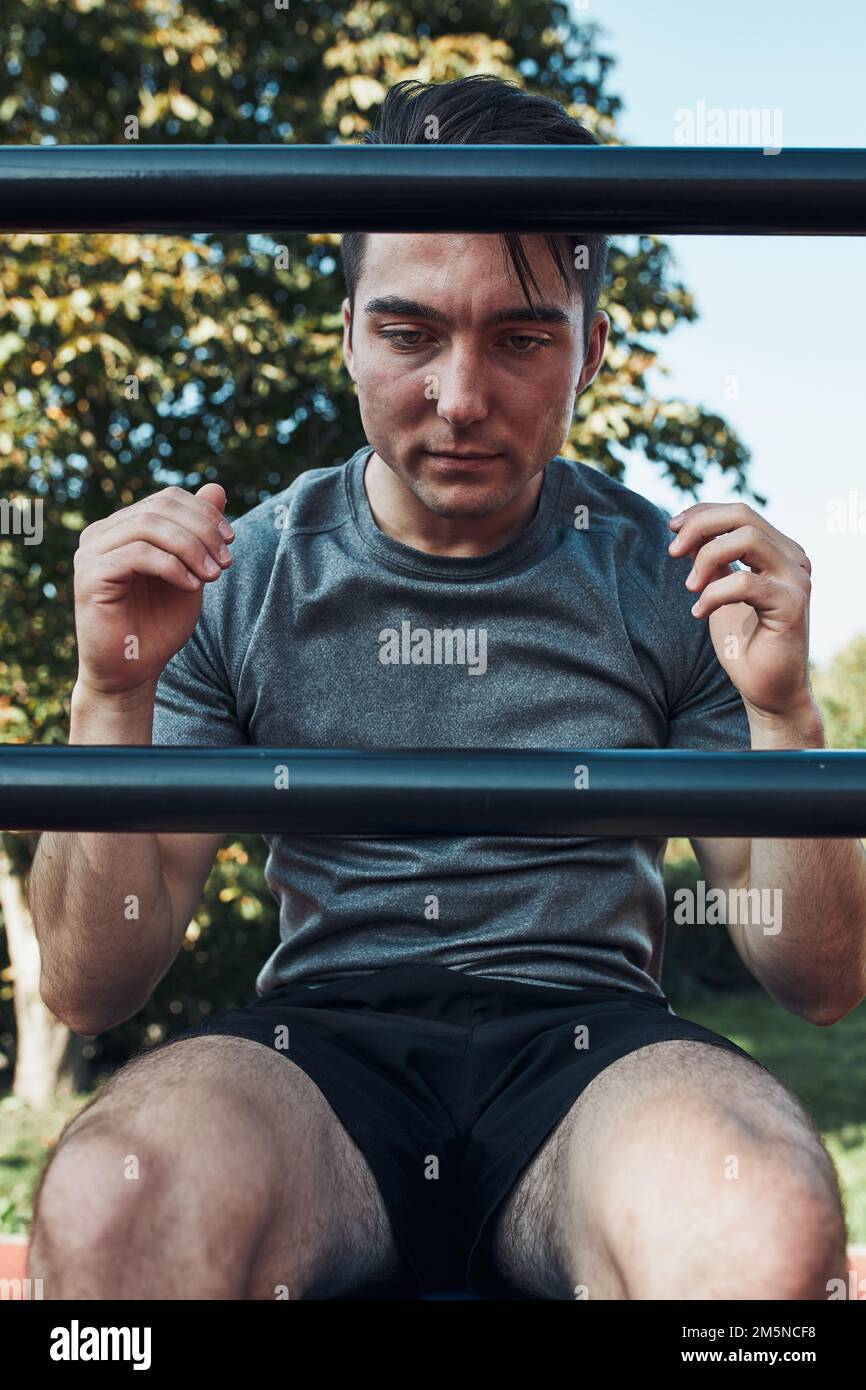 Man doing sit ups hi-res stock photography and images - Alamy