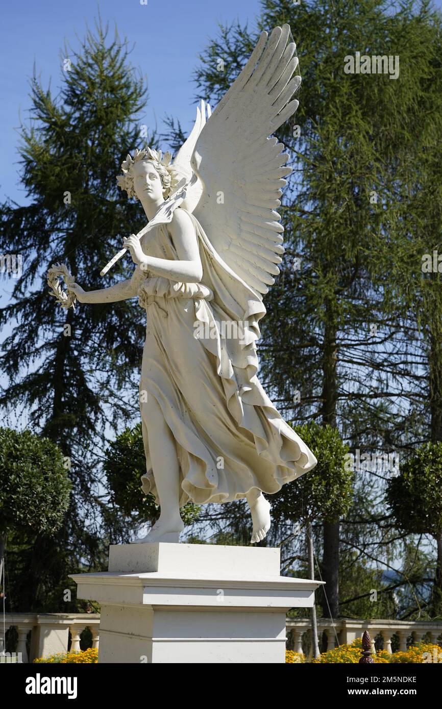 Floating victoria sculpture goddess victory hi-res stock photography ...