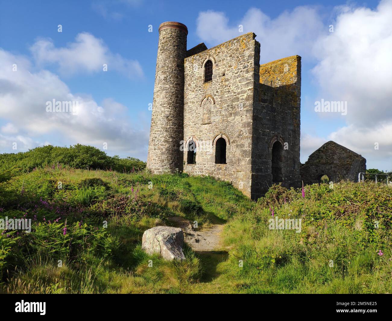 Cornwall mine hi-res stock photography and images - Alamy