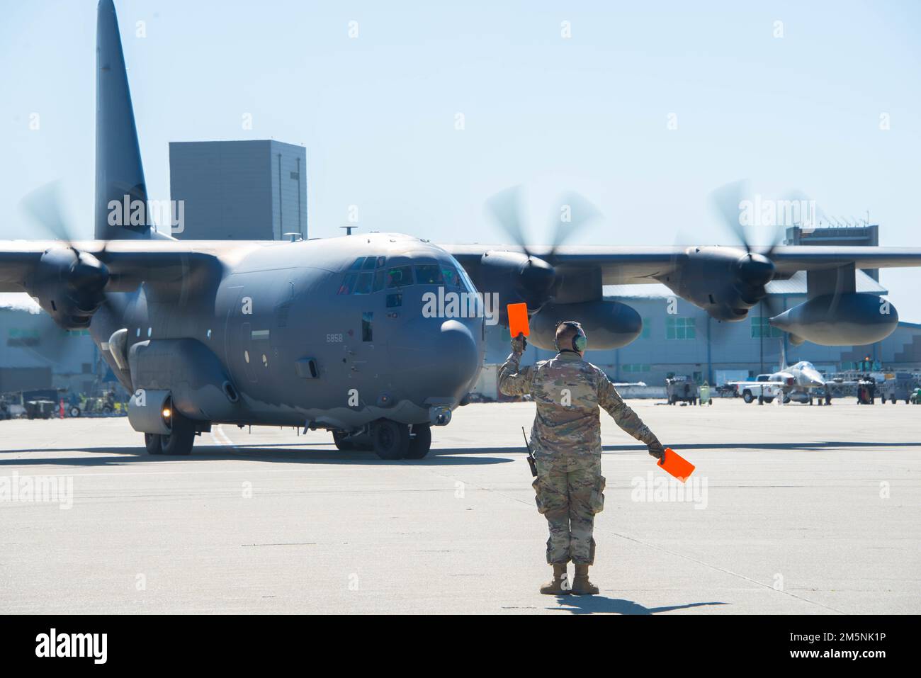 129th rescue wing hi-res stock photography and images - Alamy