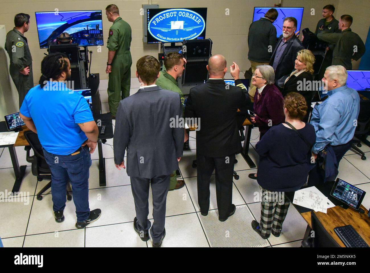 Sailors and Marines explore how virtual reality simulators are used in ...