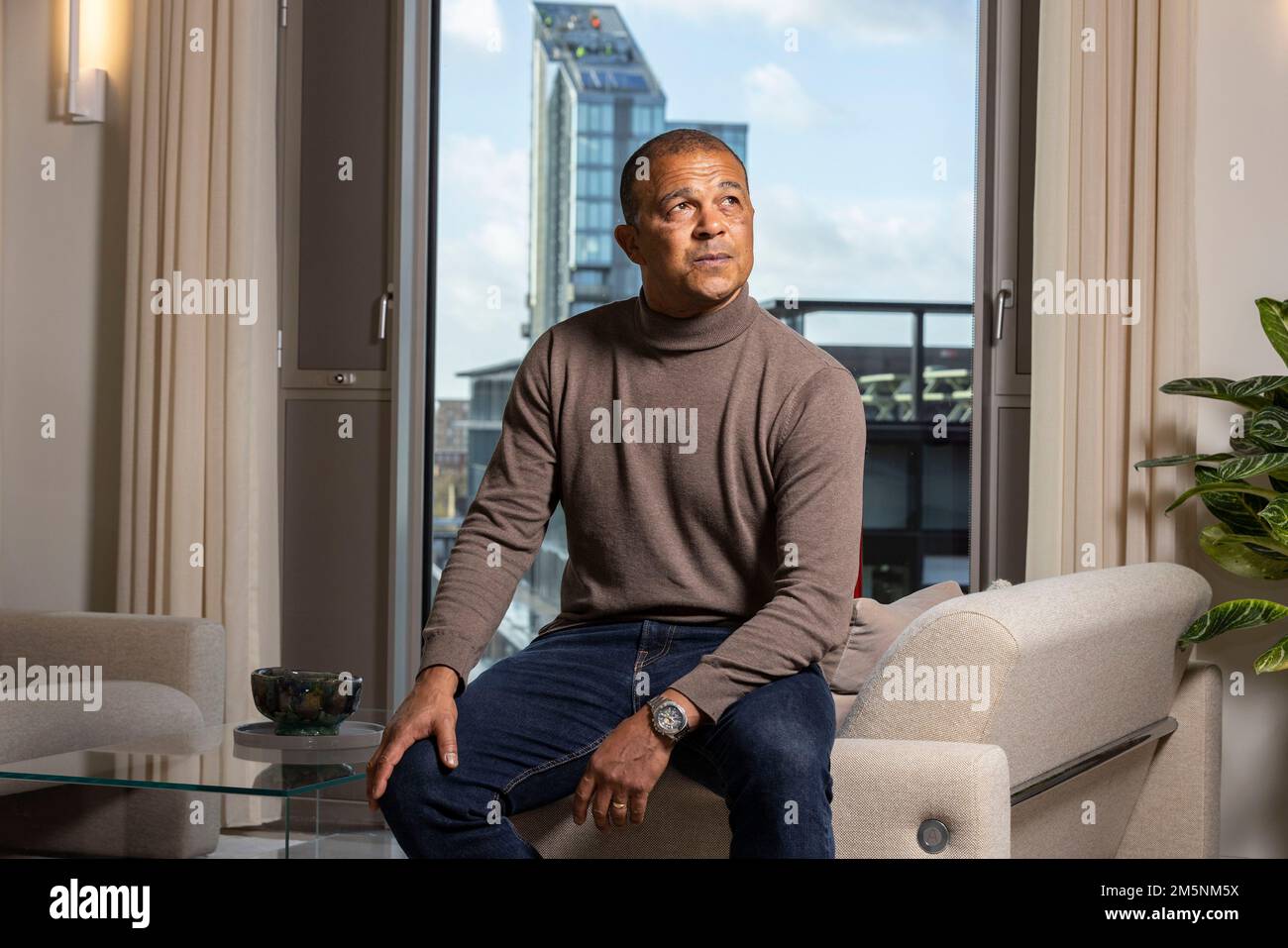 Scotty Mills, the highest-ranking commissioned black officer in Marines ...