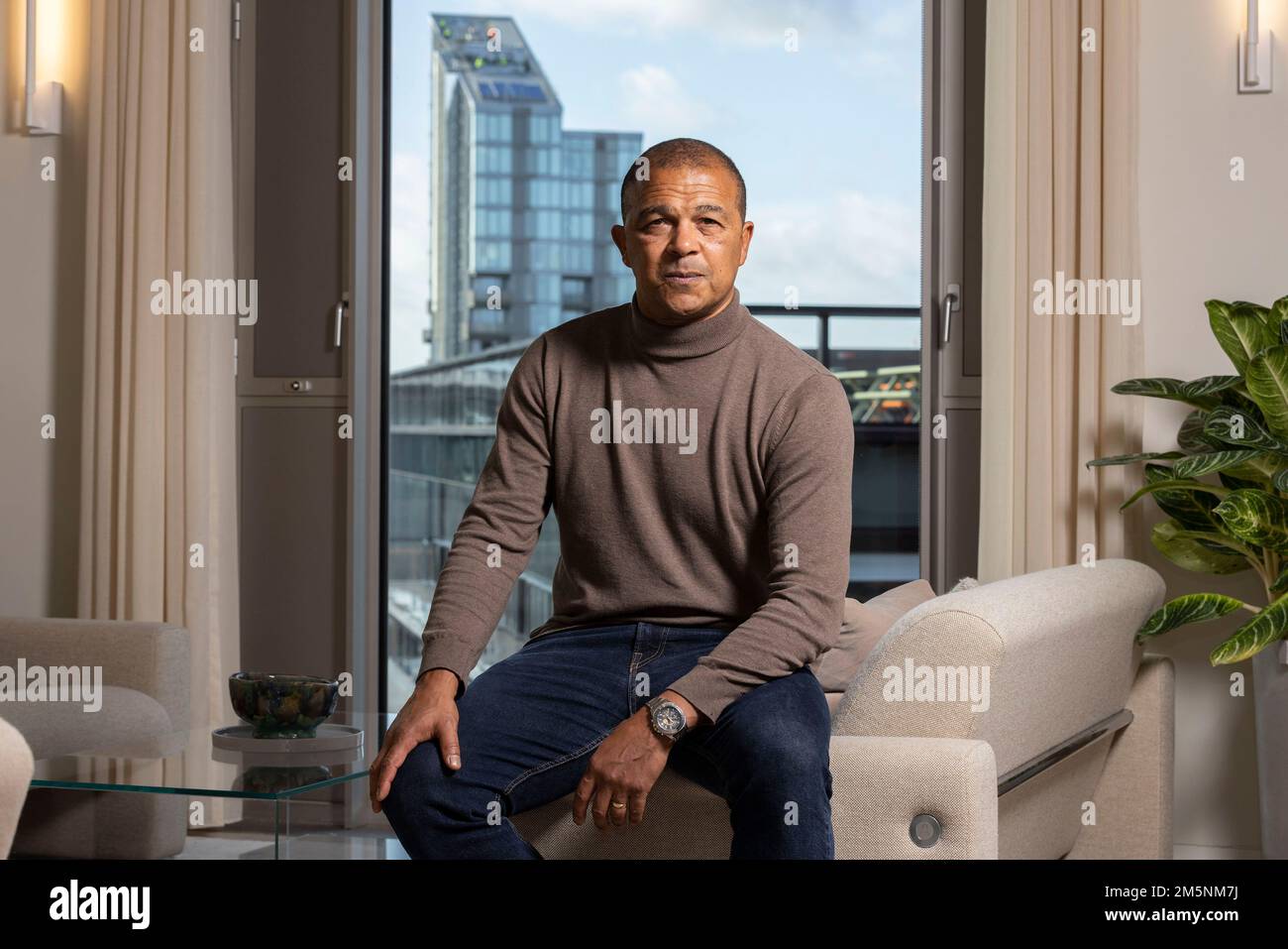 Scotty Mills, the highest-ranking commissioned black officer in Marines ...