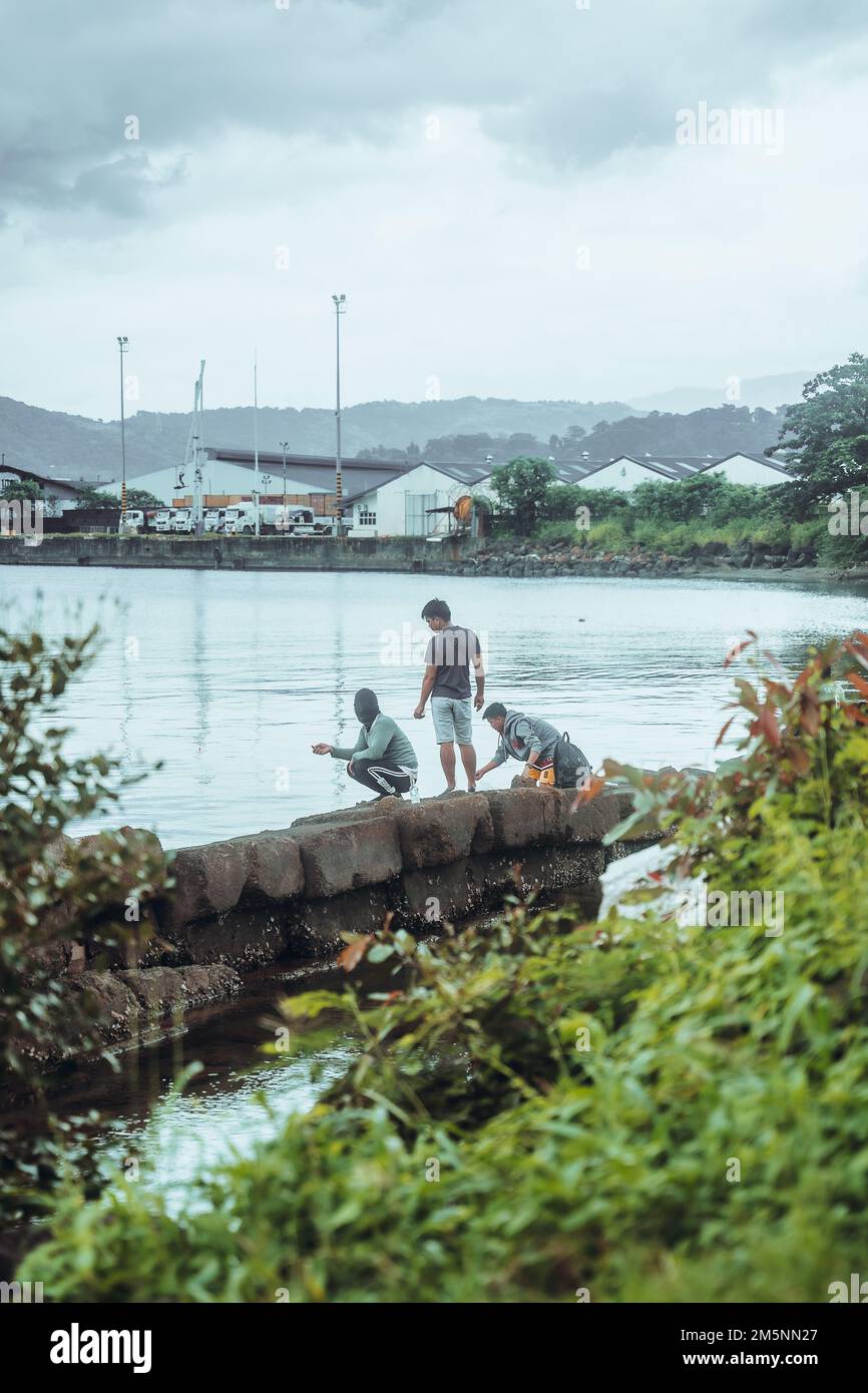 Fish gutter hi-res stock photography and images - Alamy
