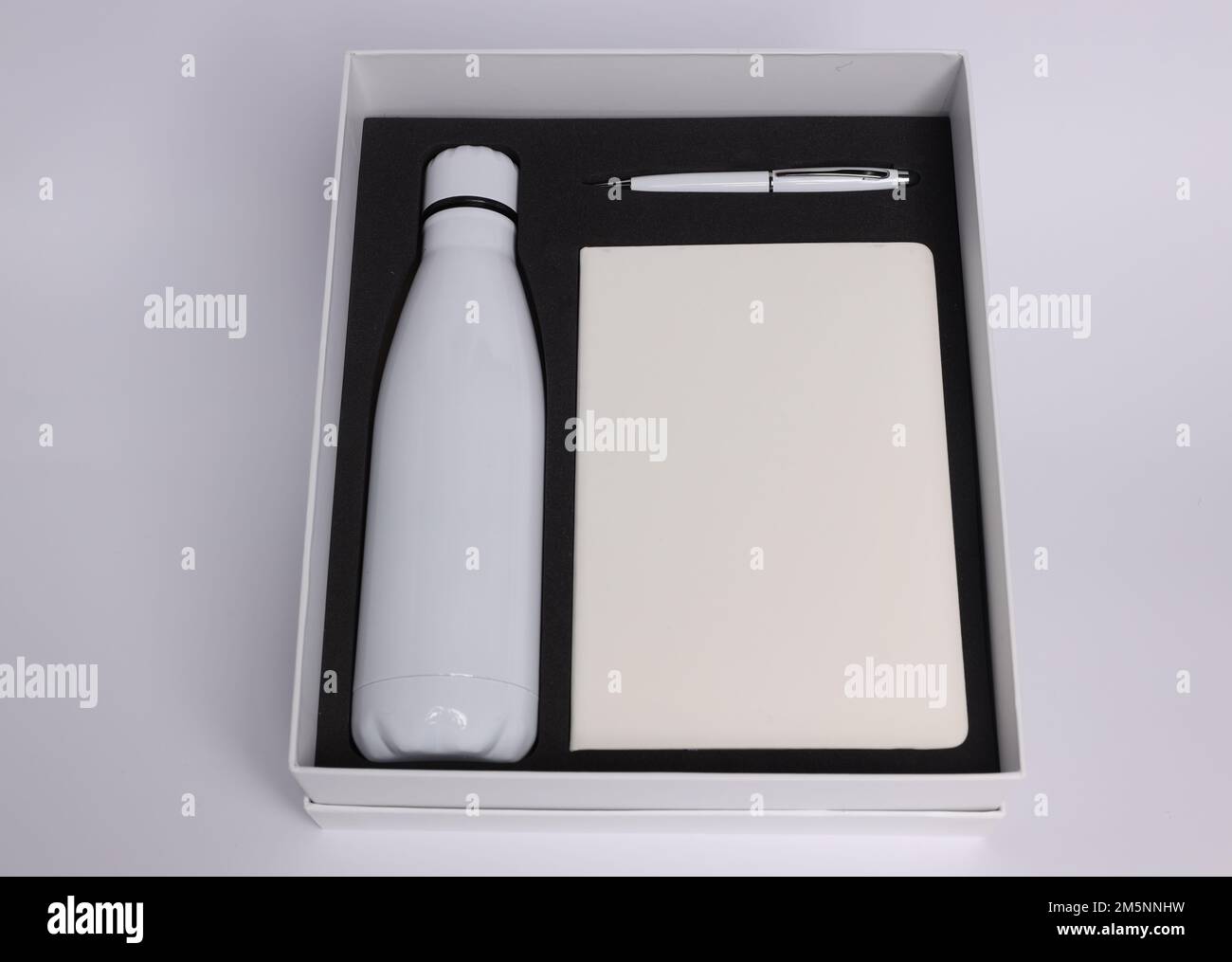 Gift box note book hi-res stock photography and images - Alamy