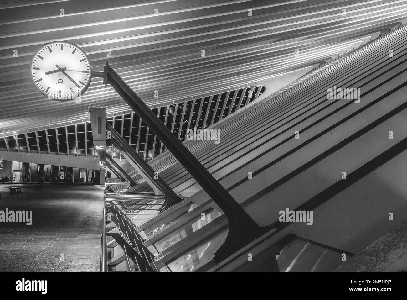 Waiting area with clock, Liege-Guillemins station, Liege, Belgium Stock ...