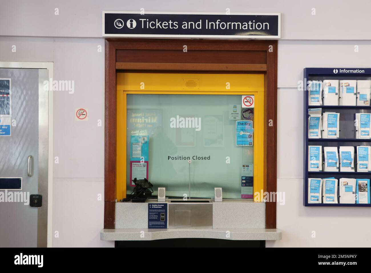 A CLOSED RAILWAY TICKET OFFICE DURING THE STRIKE BY UK TRAIN DRIVERS ...