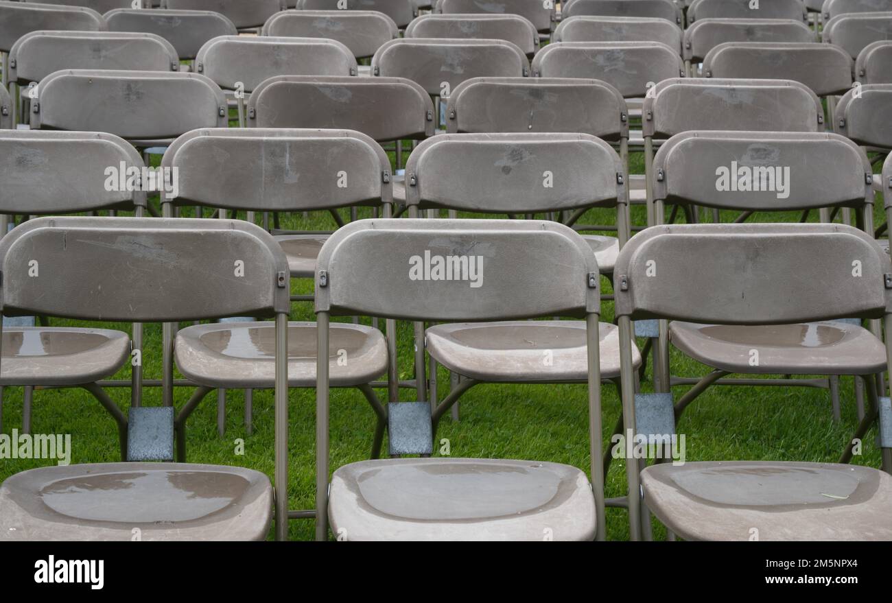 Empty air chairs hi-res stock photography and images - Alamy