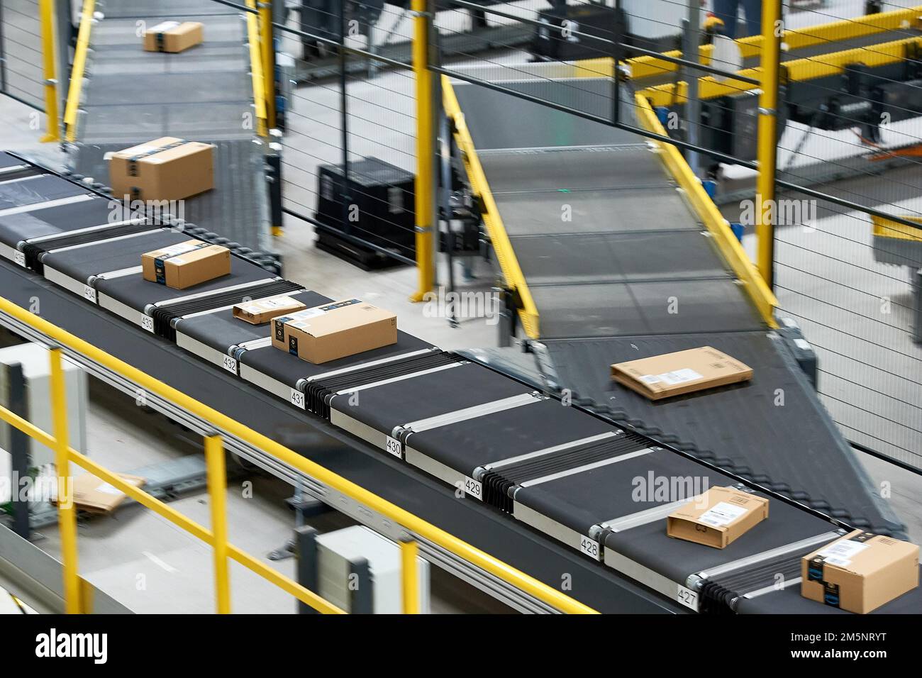 Conveyor belt packed goods hi-res stock photography and images - Alamy