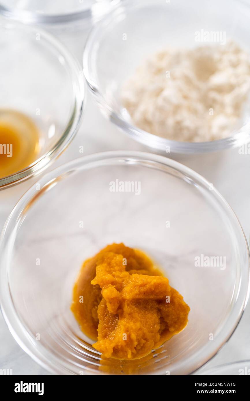 Pumpkin mug cake Stock Photo - Alamy