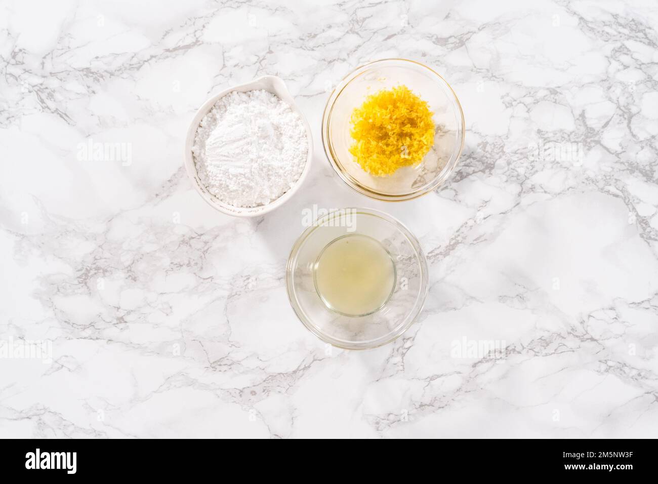 Lemon pound cake Stock Photo - Alamy