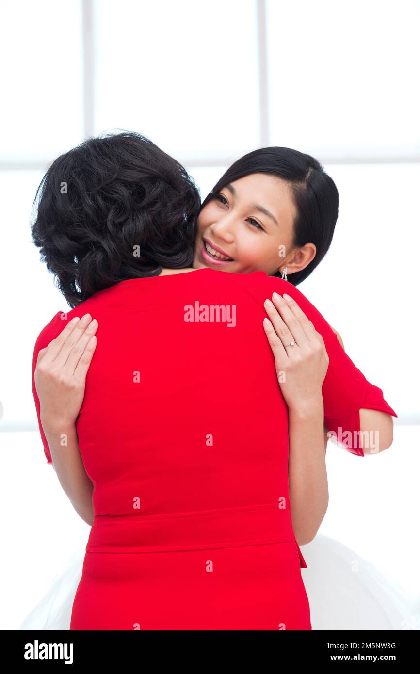 Adult daughter hug evening hi-res stock photography and images - Alamy