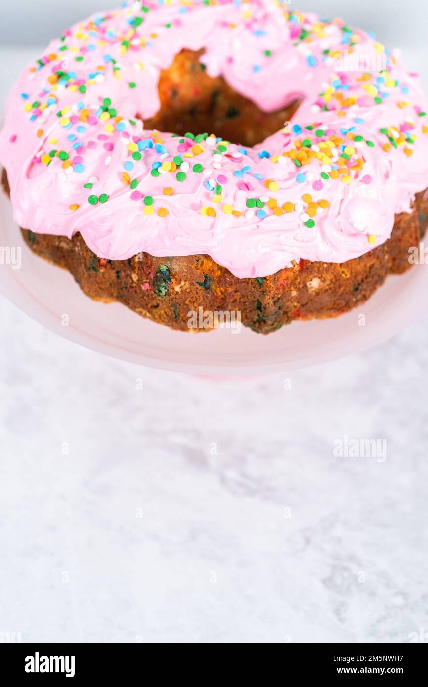 Funfettti Bundt Cake Stock Photo - Alamy